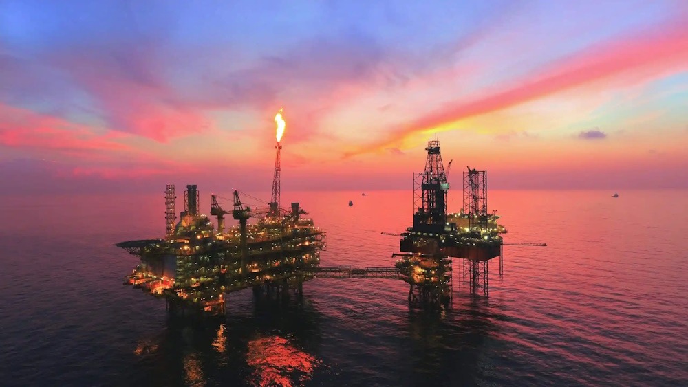 Oil Prices Surge 1% Following Trump's Claim on India's Russian Oil Ban ...