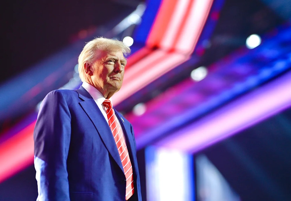 Trump colorful | COMEX Live